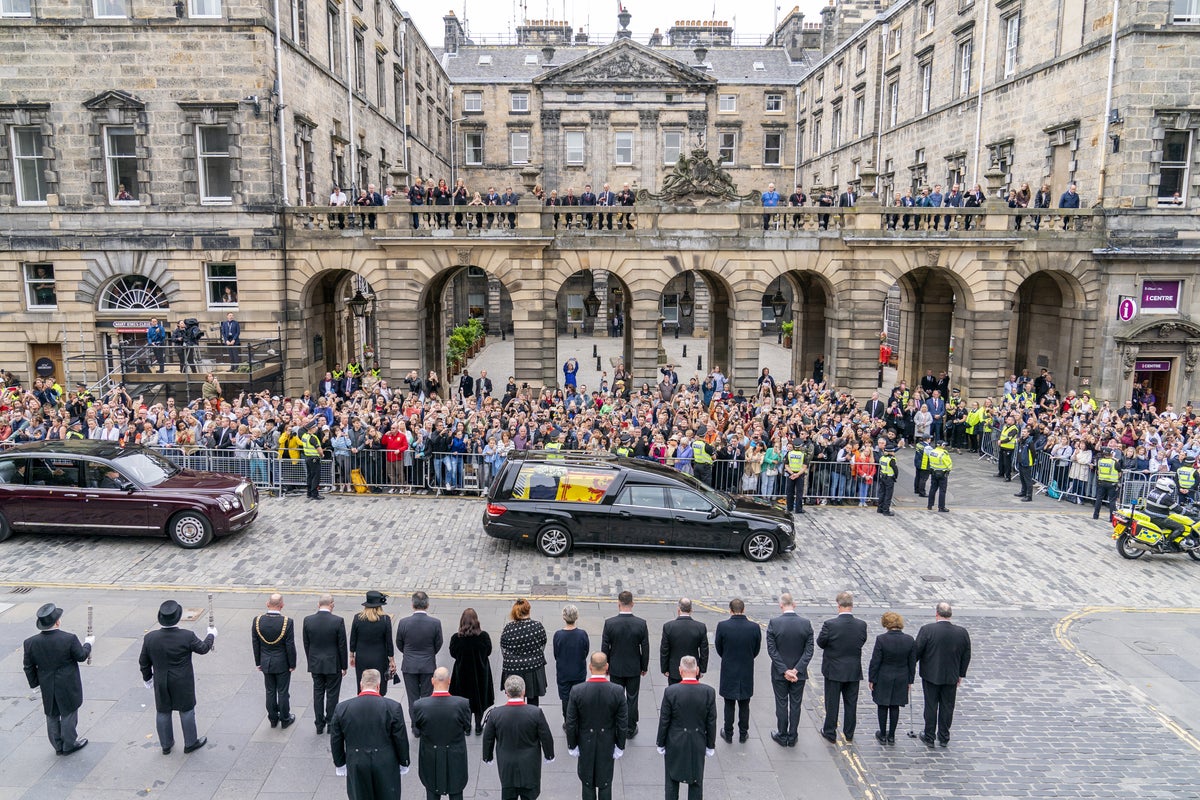 The Queen’s coffin sets off for final resting place ahead of the King’s ...