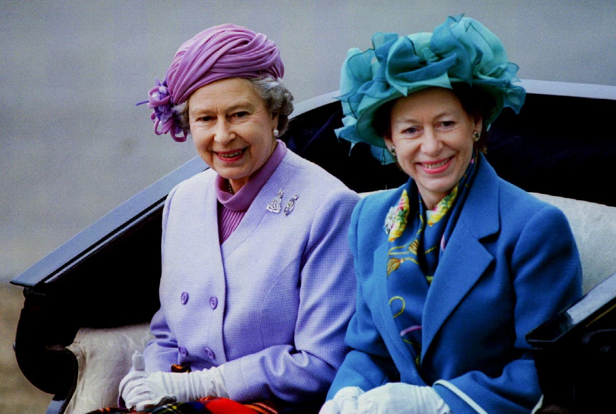 Queen Elizabeth Ii And Princess Margaret How Close Were The Royal