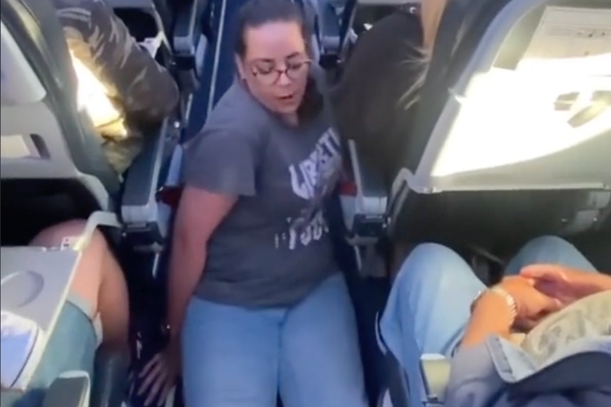 Paralysed women drags herself up aisle to use toilet on Albastar plane ...
