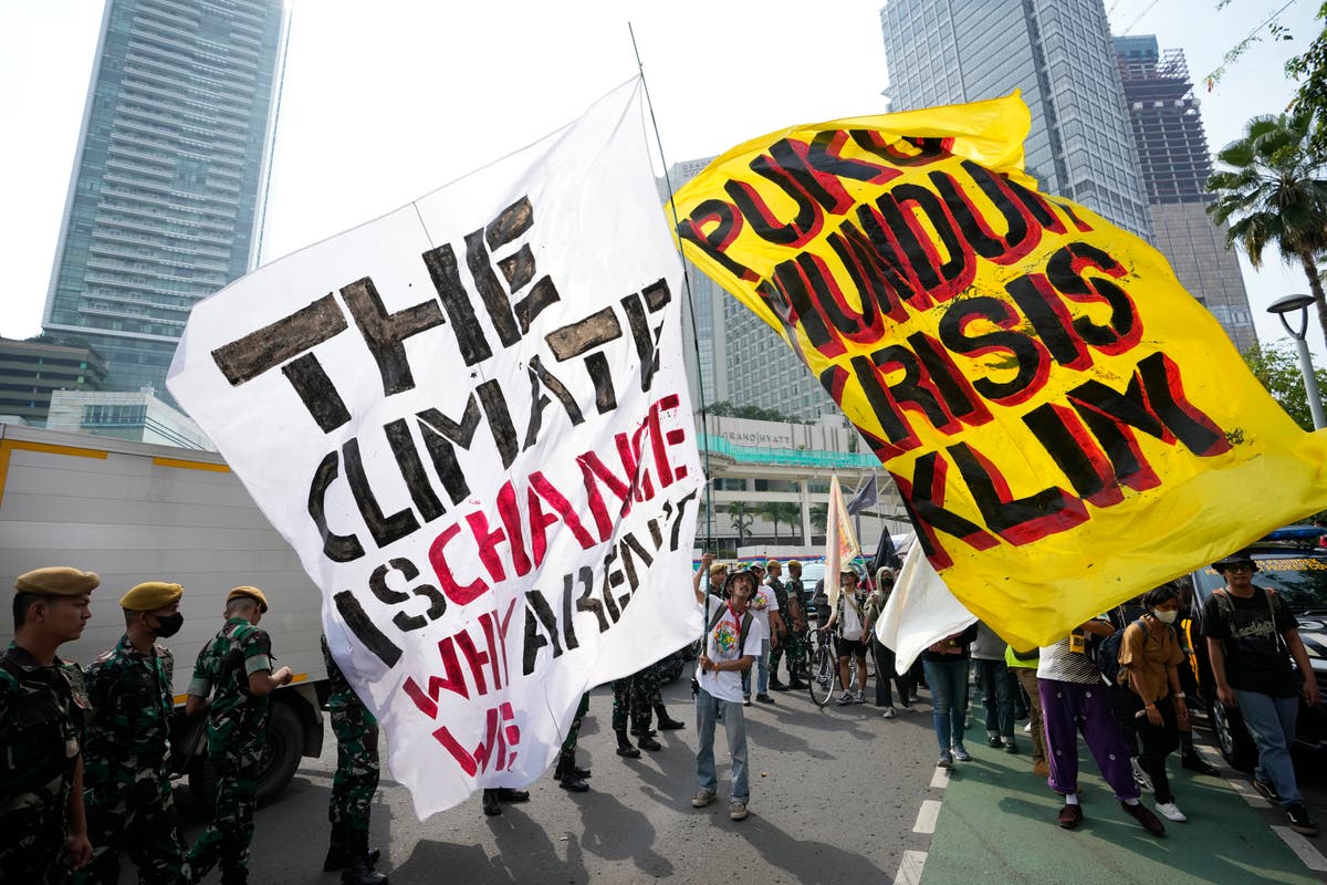 Protesters fear climate change impacts, demand aid for poor | The ...
