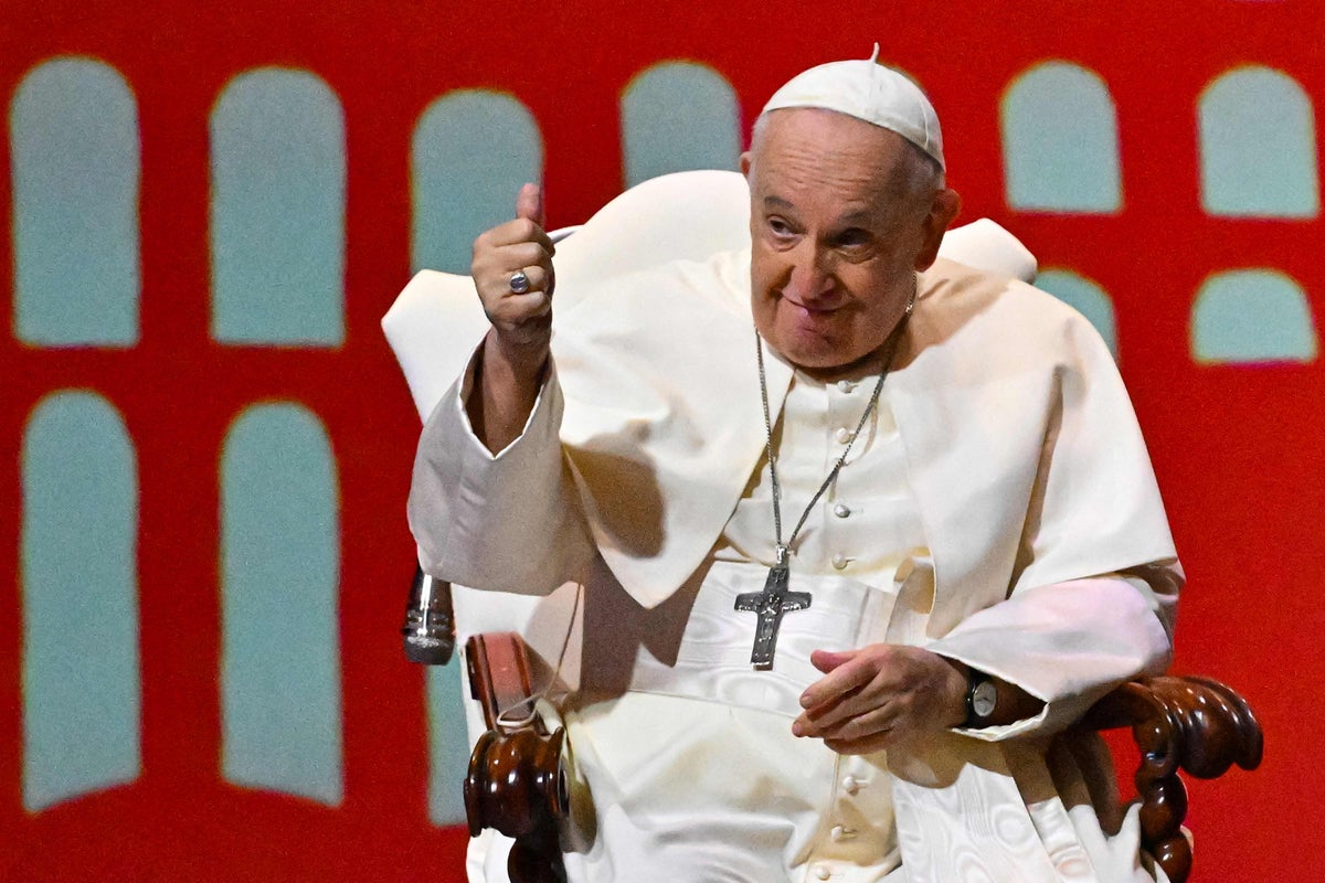 Pope Francis pins hopes on young people to abandon fossil fuels and ...