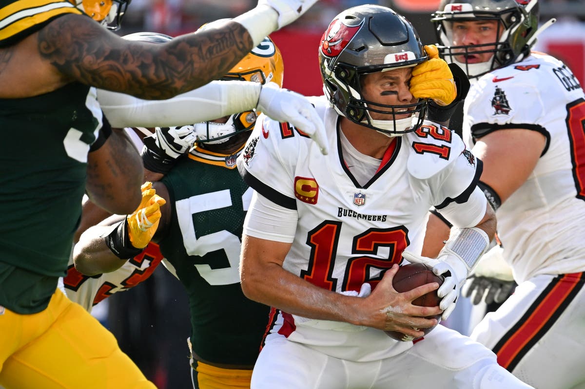 Con dos pases de TD de Rodgers, Packers ganan 14-12 a Bucs ...