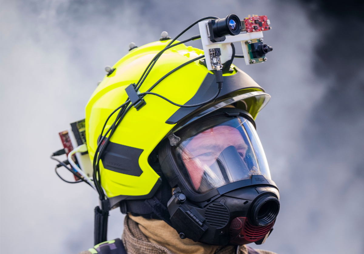 Firefighters could soon have ‘smart helmets’ to help locate blaze ...