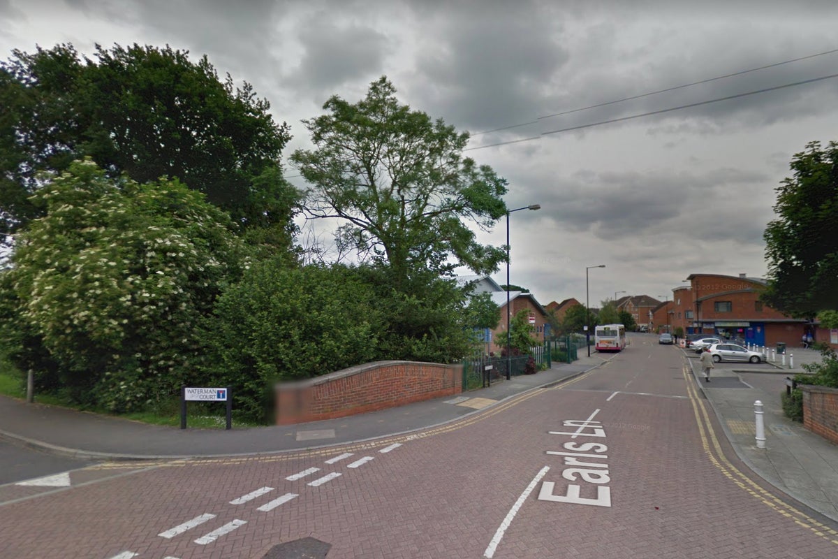Slough ‘murder’: Man, 21, dies after he was knocked off bike and ...