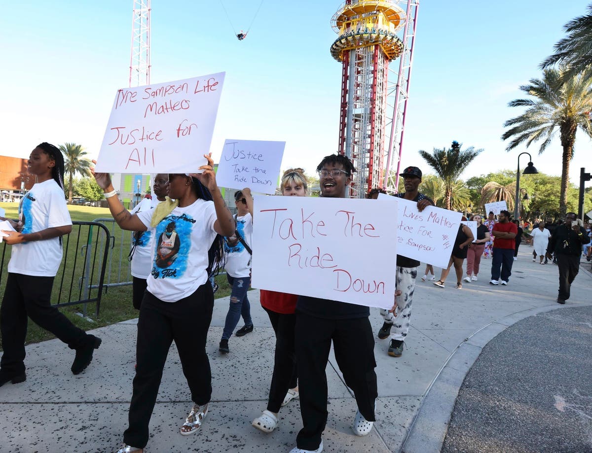 Florida drop tower will be taken down after teen's death | The Independent