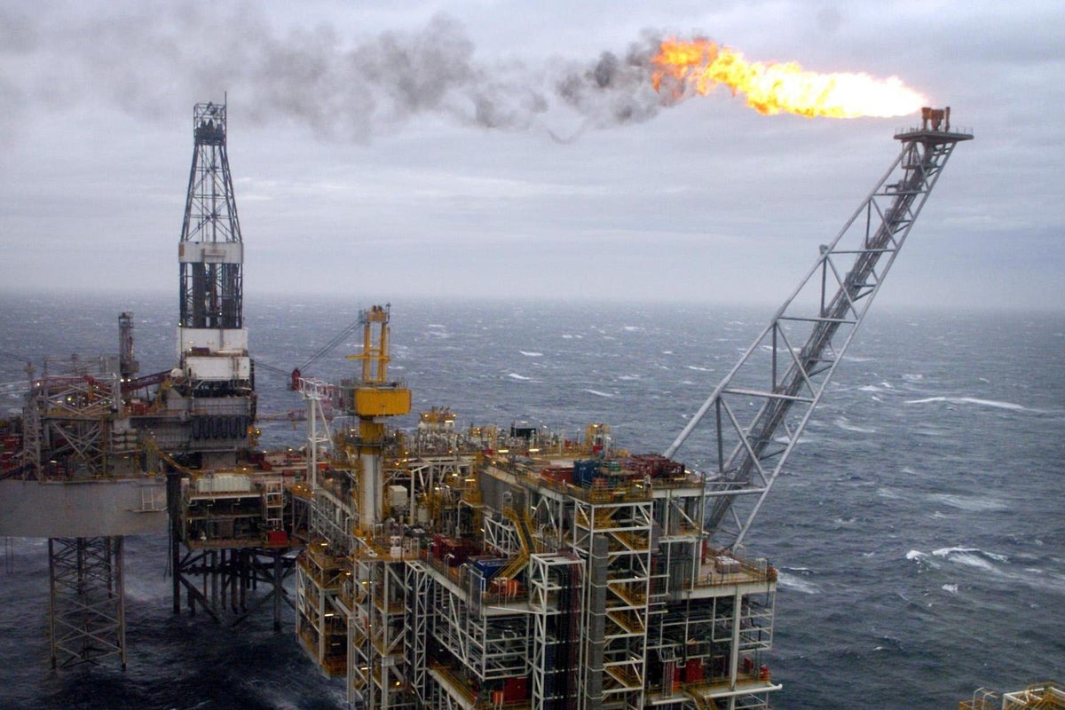 Rees-Mogg: New oil and gas licensing will boost UK economy and energy ...