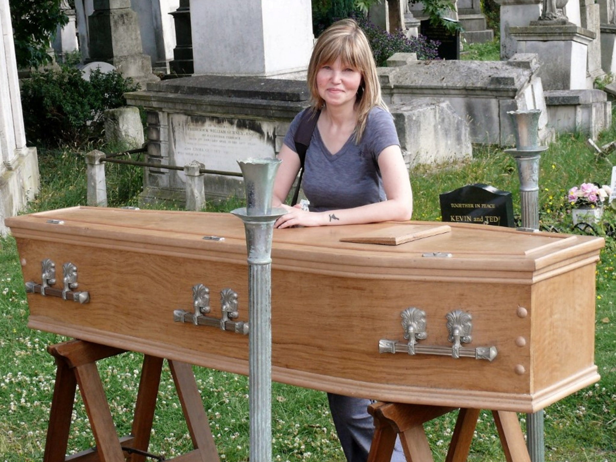 Funeral ‘crasher’ fascinated with death has attended funerals of 200 ...
