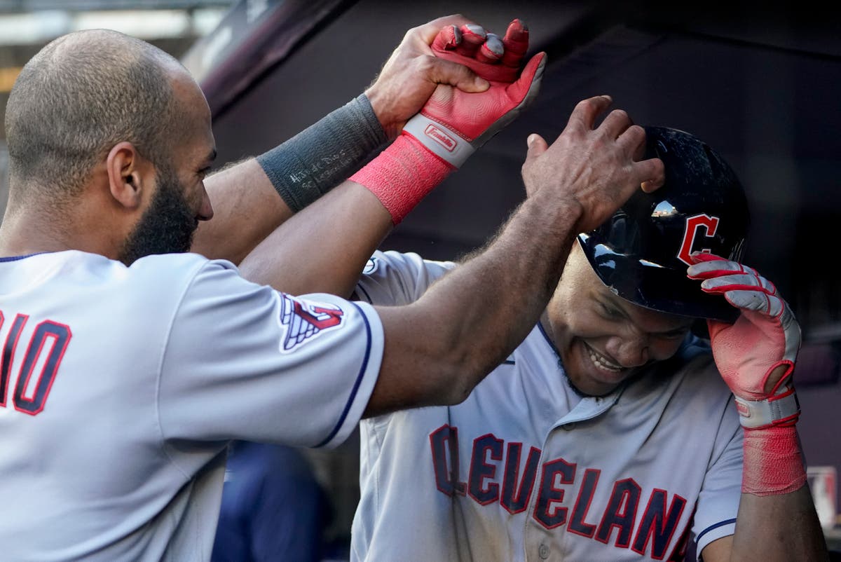 Guardianes se imponen a Yanquis en 10 innings; igualan serie ...