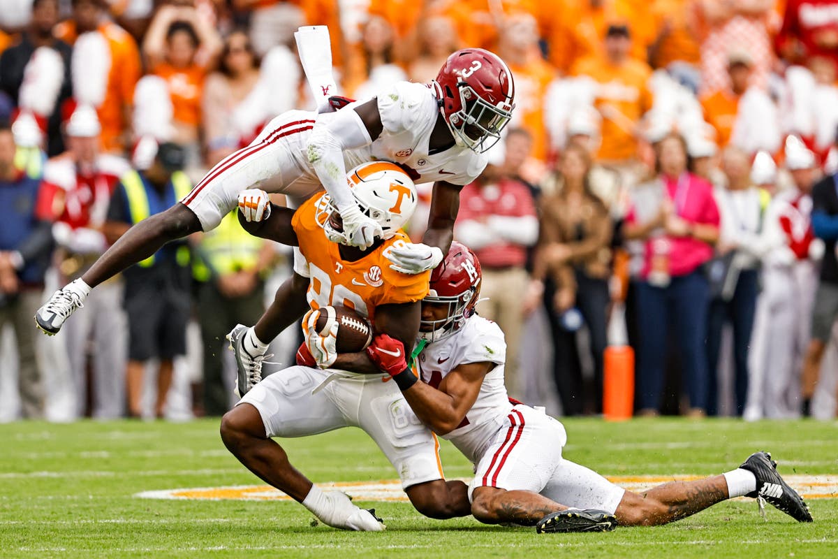 No. 6 Tennessee beats No. 3 Alabama 52-49 on late FG | The Independent