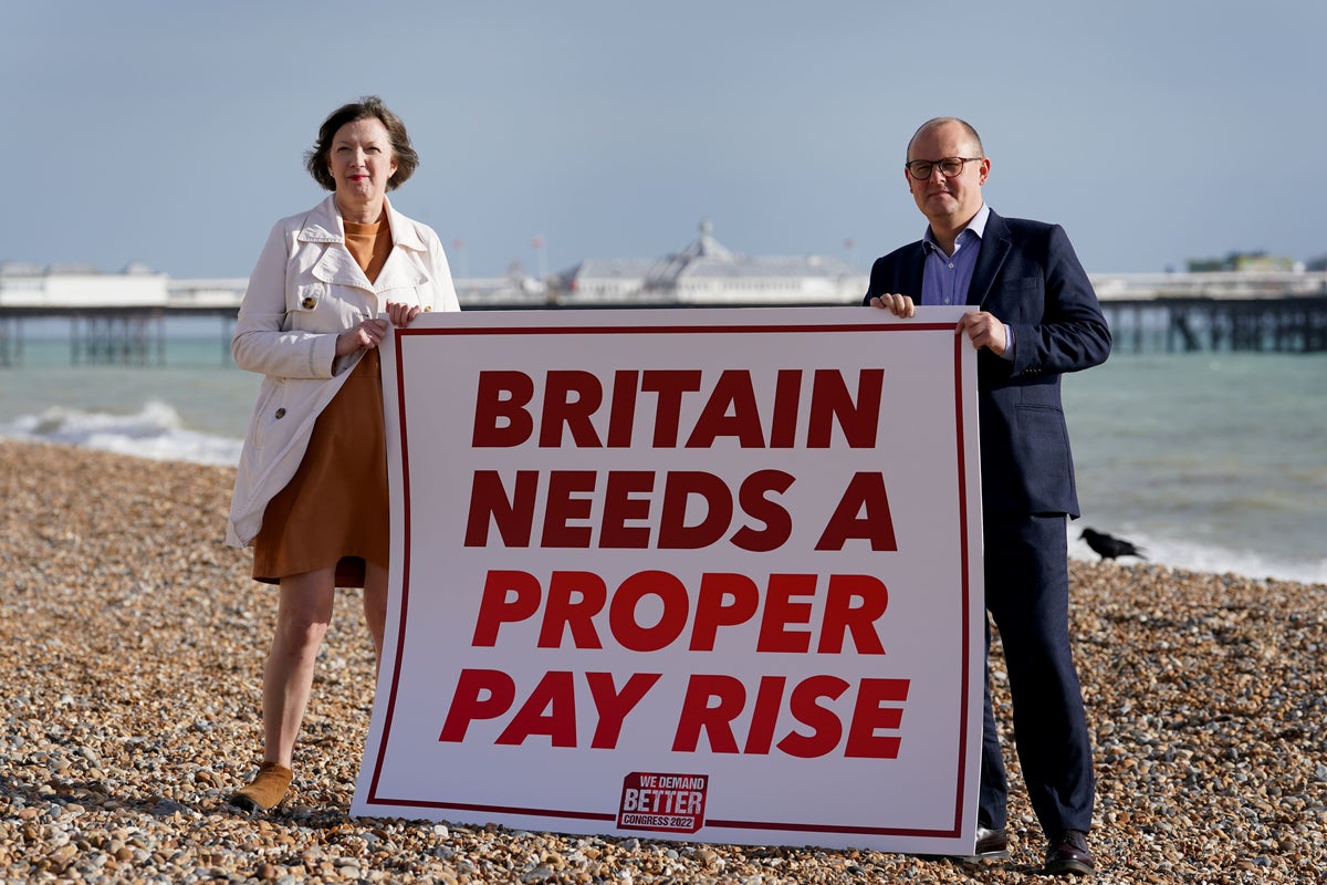 TUC leader calls for general election to end turmoil | The Independent