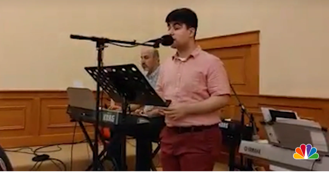 Teenager dies on stage in Chicago while performing a choir solo | The ...