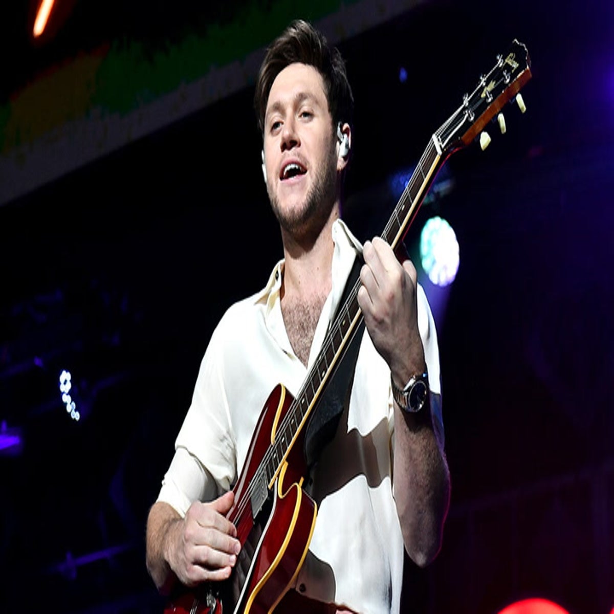 Niall Horan Playing Electric Guitar 2022