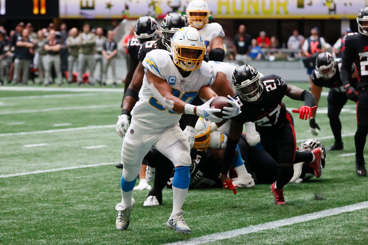 Con gol de campo de Dicker, Chargers ganan a Falcons 20-17 ...