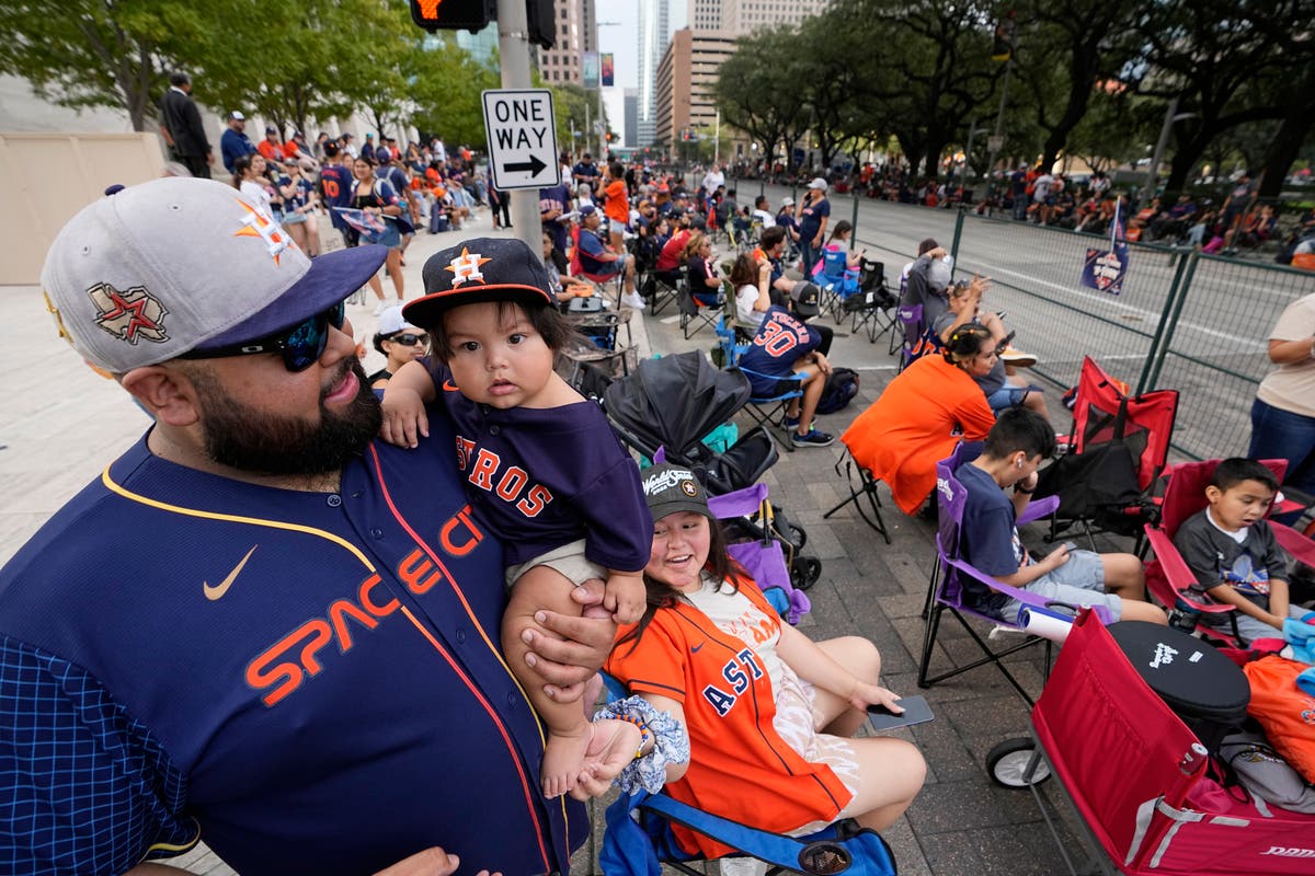 Fans line up in Houston for parade celebrating Astros' win | The ...