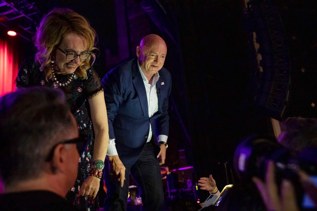 Mark Kelly pulls off victory in Arizona Senate race as Democrats inch ...