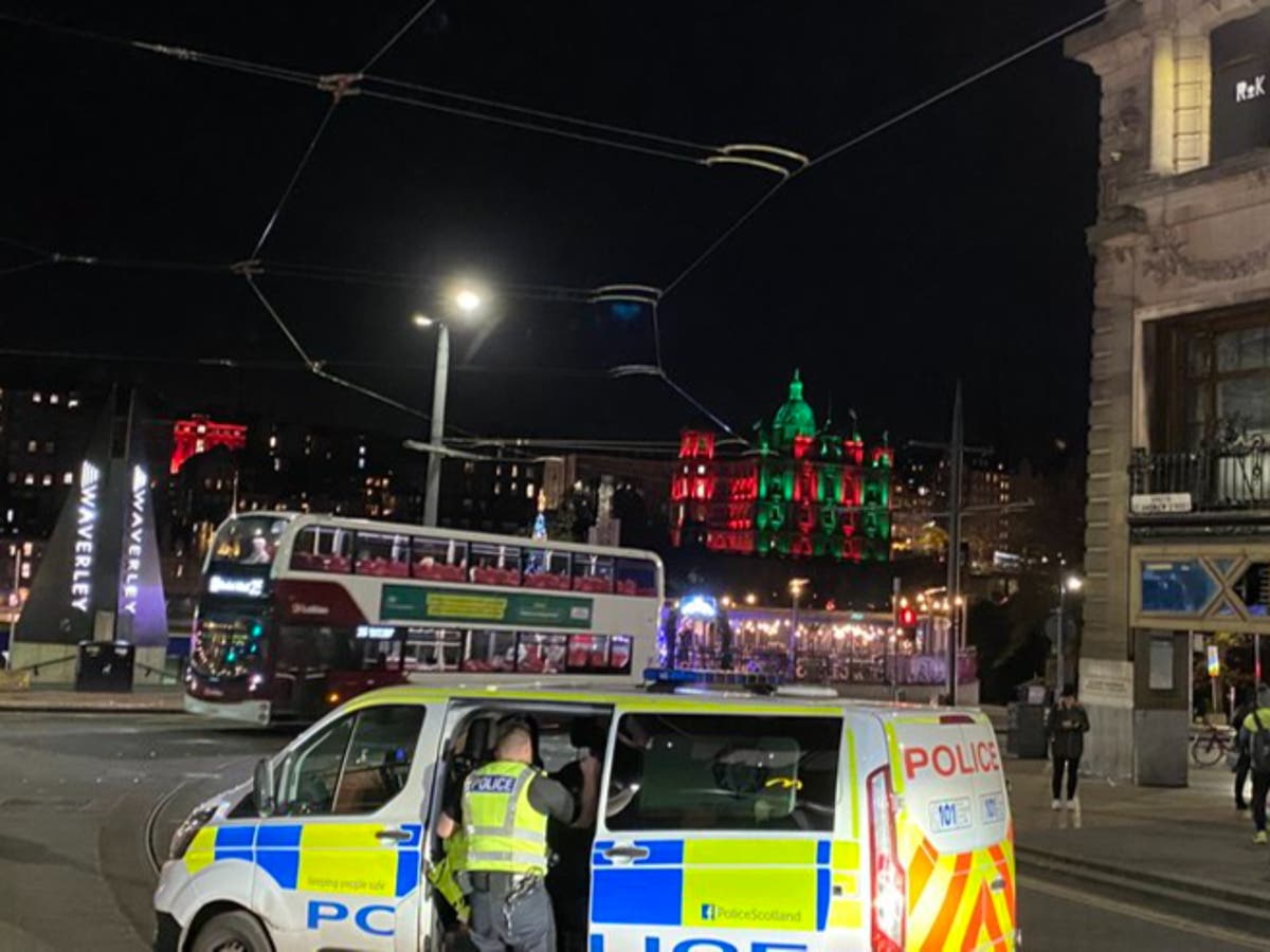 Bomb disposal squad called to Edinburgh as man ‘seen acting ...