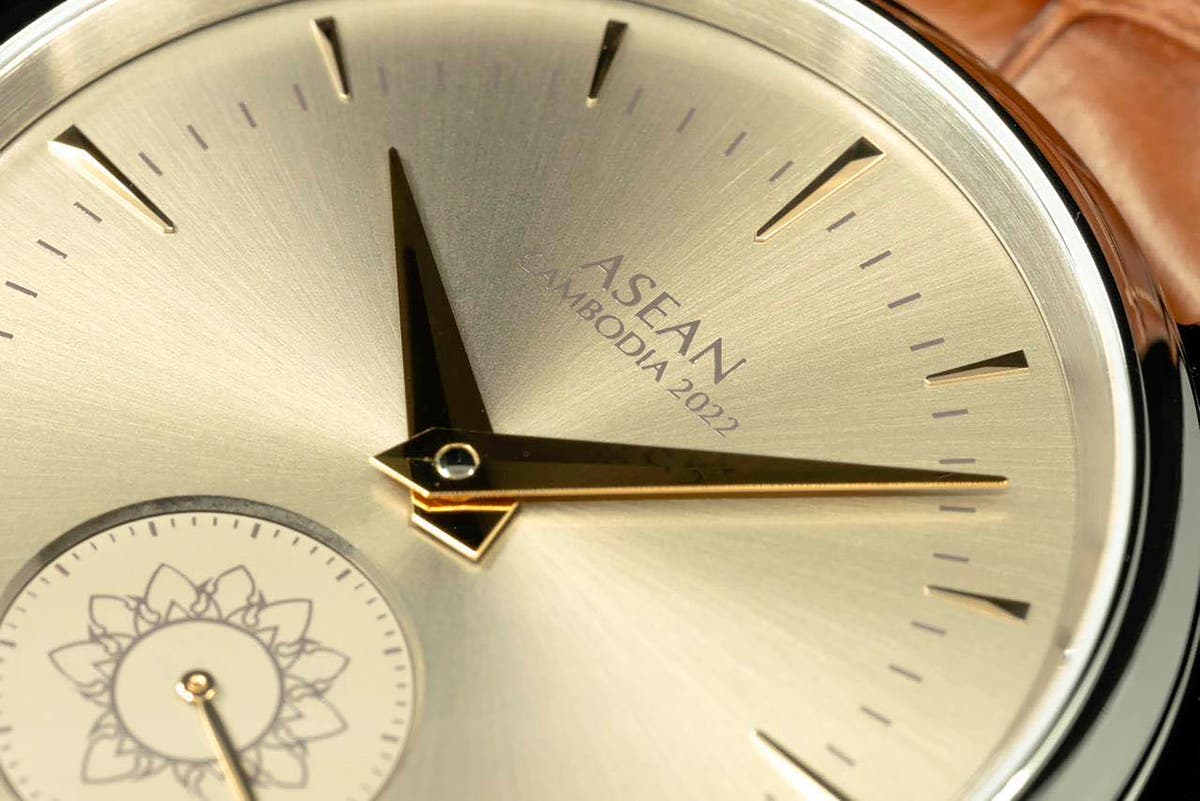 Gujarat: Indian tribal men invent wrist watch that runs anti-clockwise ...