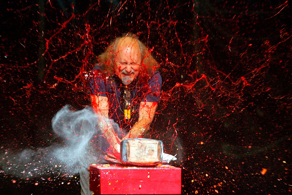 Gallagher, watermelon smashing comedian, dies at 76 | The Independent