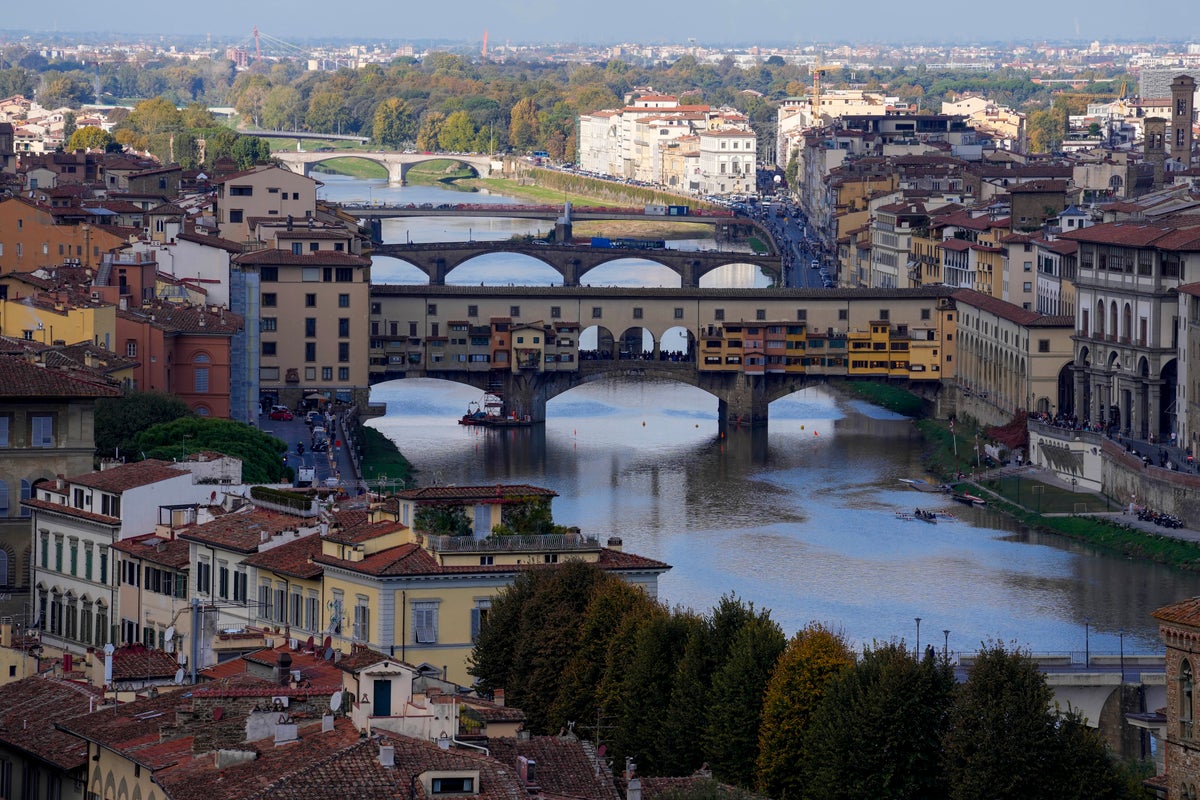 Italy floods: Heavy rain in Florence, Pisa sees homes evacuated ...