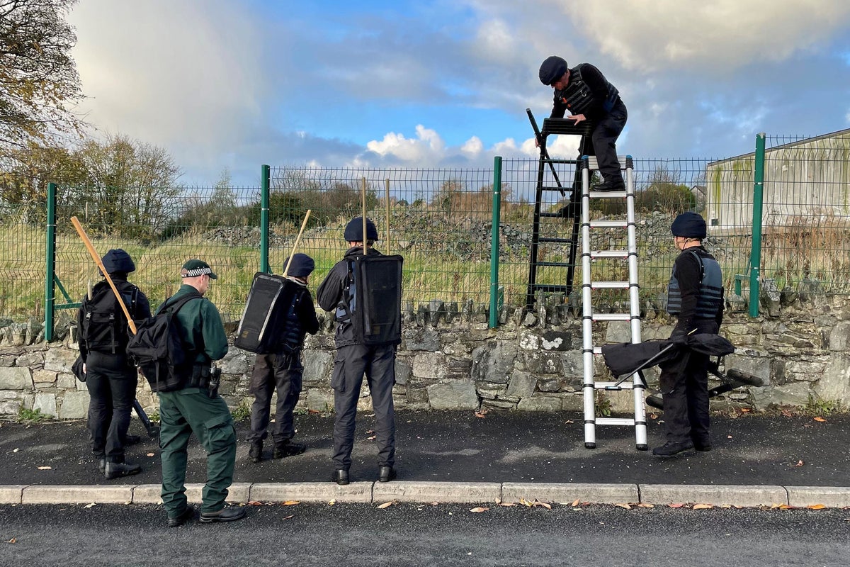 Police investigate whether new IRA were behind bomb attack on two ...