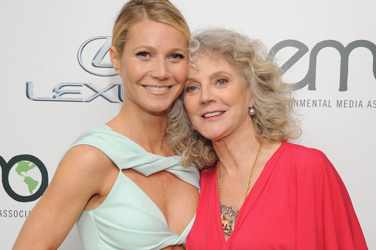 Blythe Danner in remission from cancer after keeping diagnosis from ...