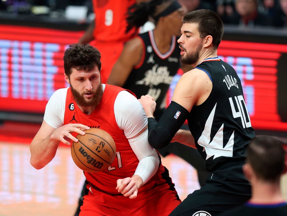 Powell anota 32, los Clippers remontan ante Blazers 118-112 ...