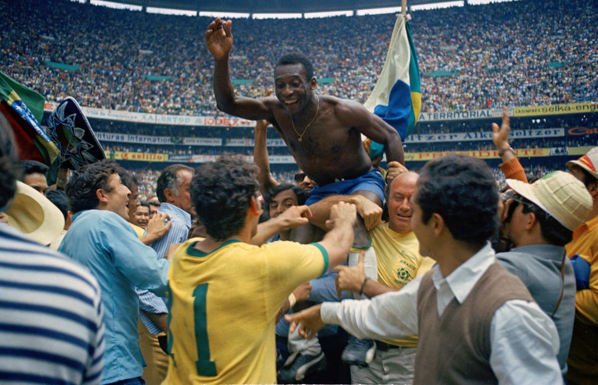 Pelé vuelve al hospital para regularizar su medicación | Independent ...