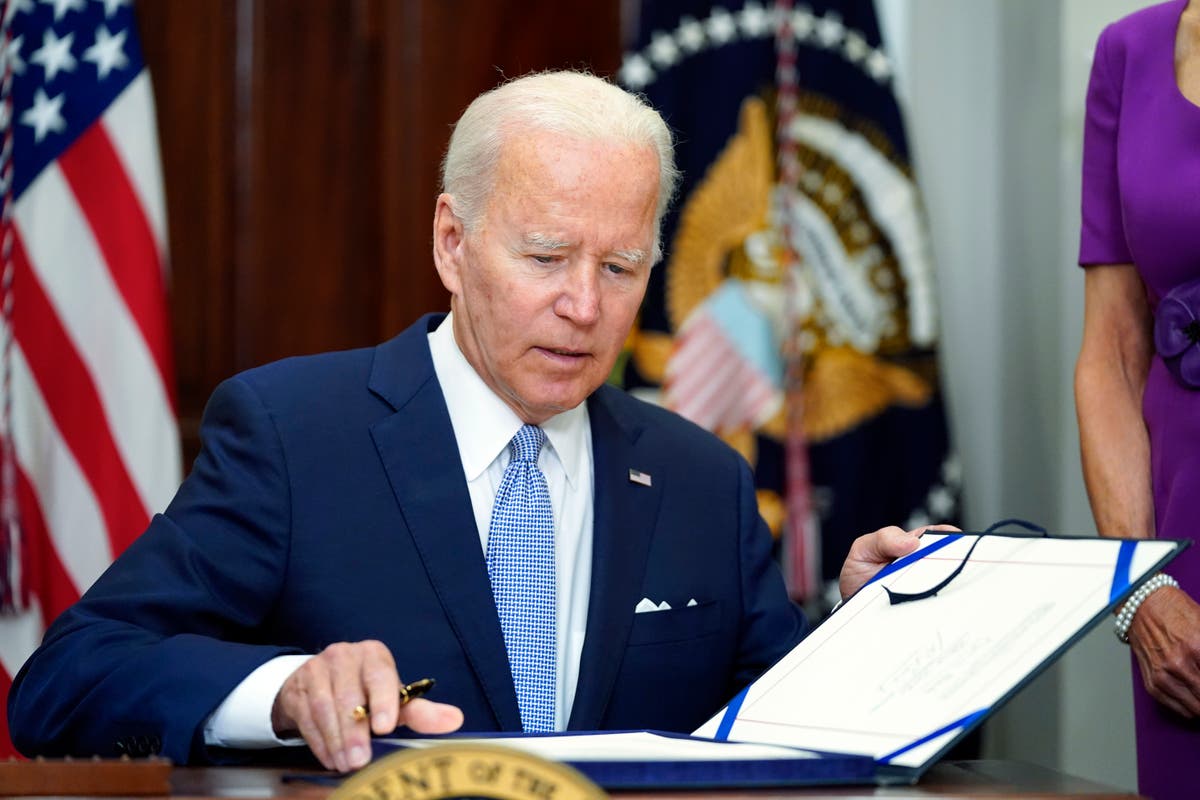 Biden set to speak at vigil honoring victims of gun violence | The ...