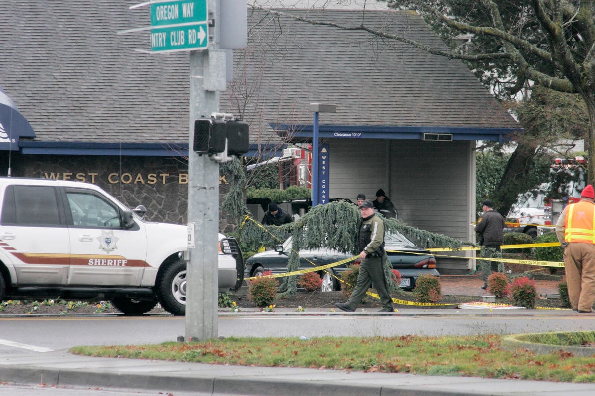 Mixed reactions to Oregon governor commuting death row | The Independent