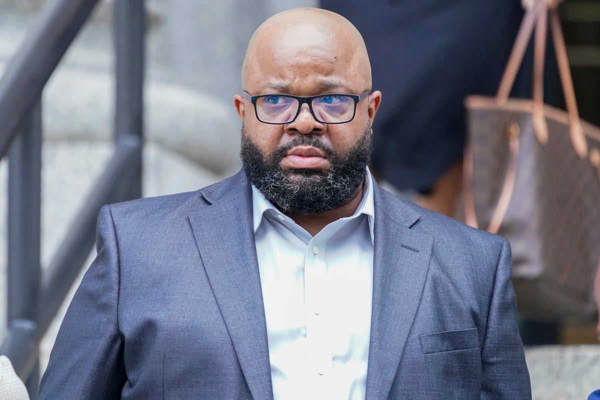 R Kelly’s former manager sentenced to prison over shooting threat hoax ...