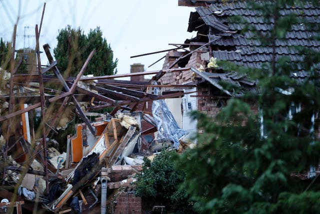 Evesham gas explosion: Shocking pictures show aftermath of Hemmingway ...