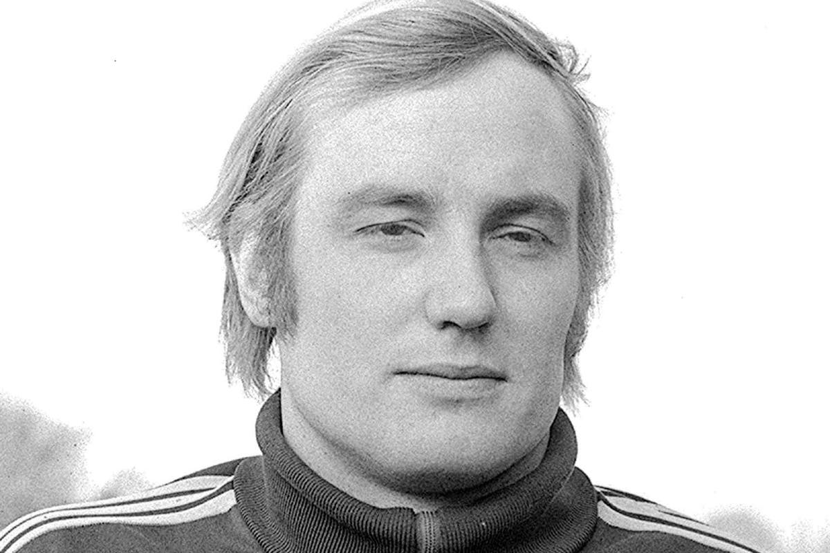 David Duckham: England and Lions great dies aged 76 | The Independent