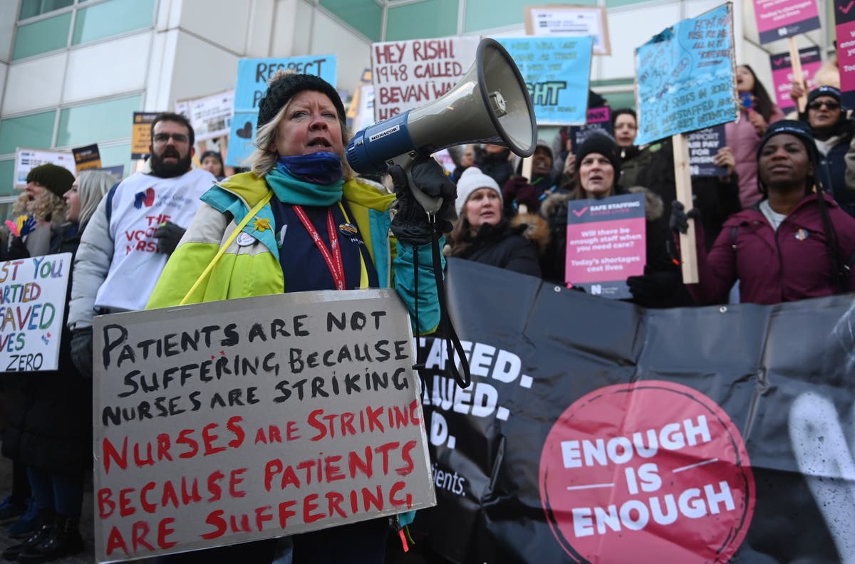 Strike news today: live: NHS staff march on No 10 as Starmer hits out ...