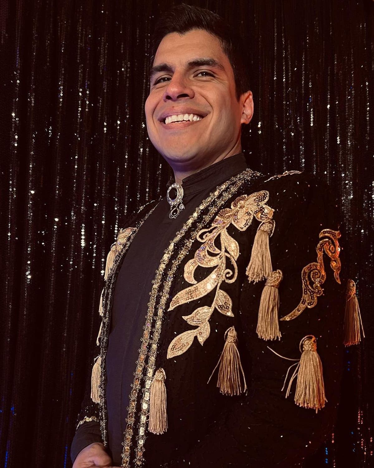 Entrevista con Eder Diaz Santillan, Creador de “De Pueblo, católico y gay” Podcast | Independent ...