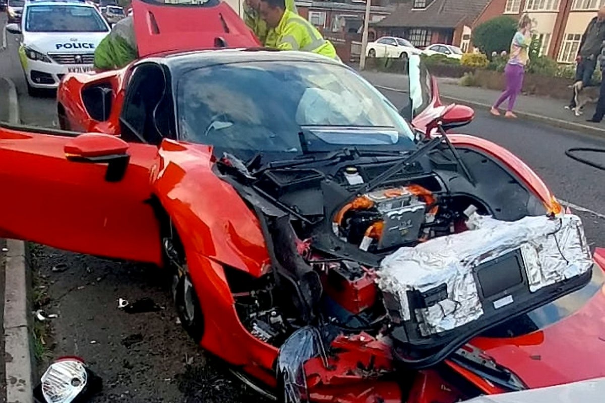 Ferrari worth £500,000 wrecked after driver lost control and smashed ...