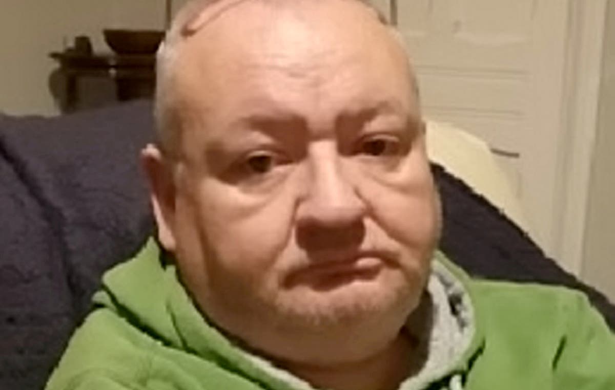 High-risk rapist still on the run as police warn public to stay away ...