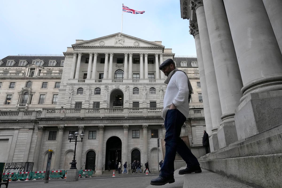 UK inflation falls again, raising hopes prices will plunge | The ...