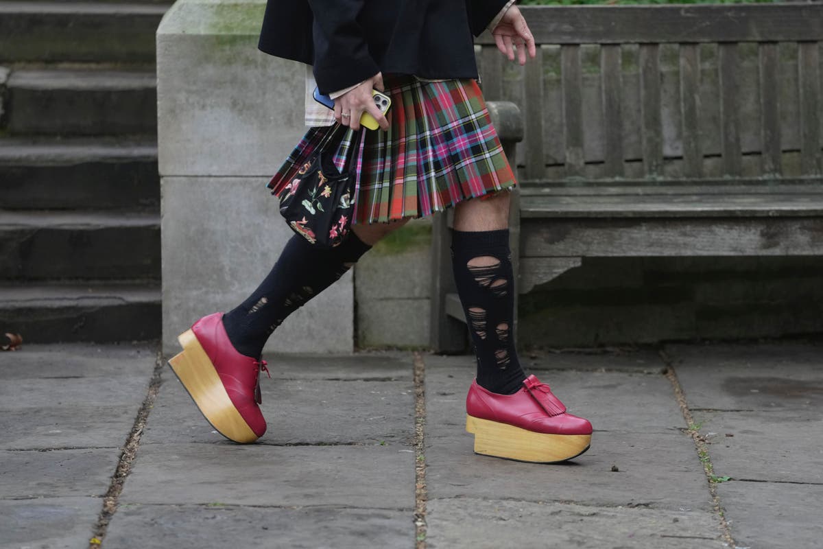 Stars Attend Memorial For Punk Designer Vivienne Westwood The Independent