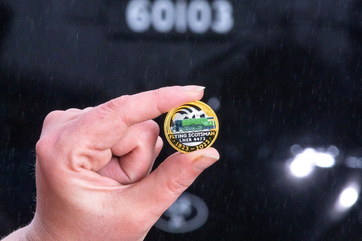 Flying Scotsman’s centenary celebrated with new Royal Mint coins | The ...