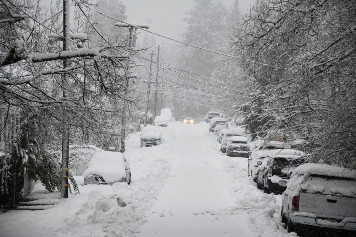 California, beleaguered by earlier storms, gets fresh snow | The ...