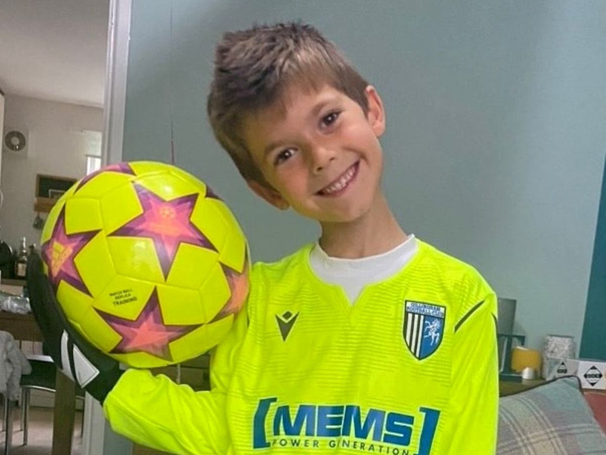 Boy, aged 7, crushed between two cars while changing boots after rugby ...