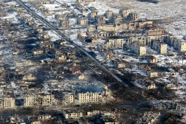 Drone footage shows how a Ukrainian city has been ‘completely destroyed ...