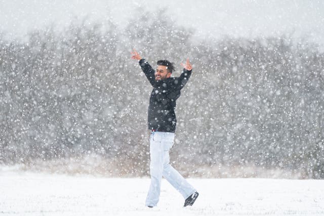 11 of the most striking images as snow hits UK after coldest March ...