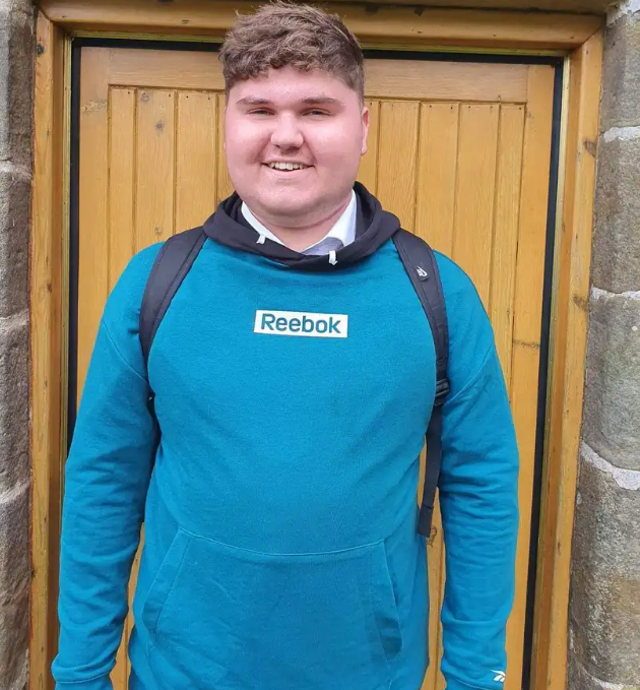 Brain tumour symptoms: Super-fit teen diagnosed with inoperable brain ...