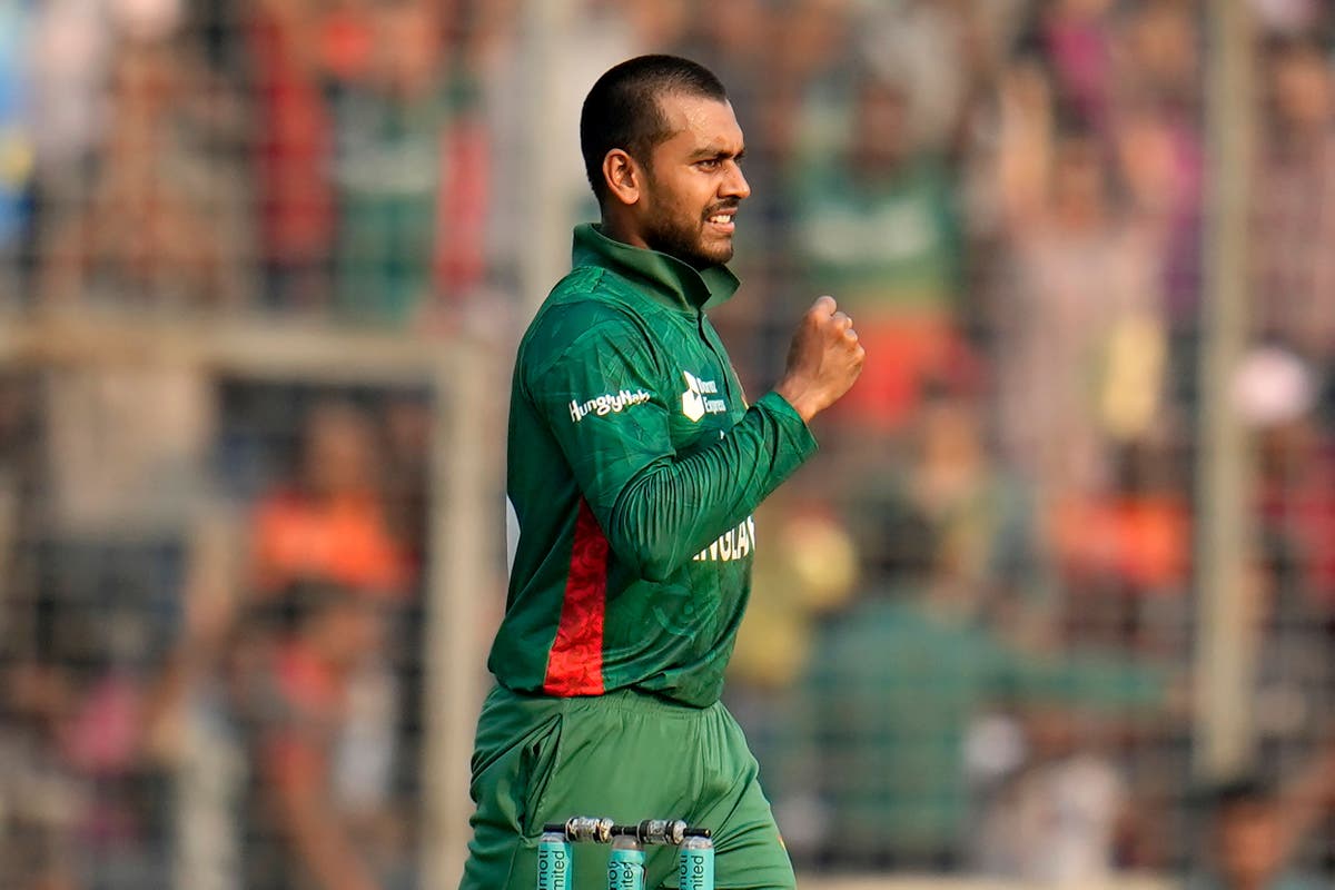 Mehidy Hasan Miraz takes four for 12 as England set Bangladesh 118 to ...