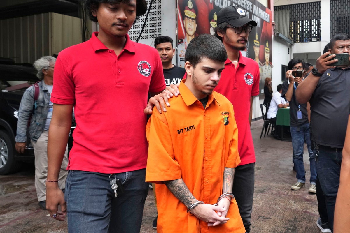 Indonesia arrests 4 foreigners for alleged drug smuggling | The Independent