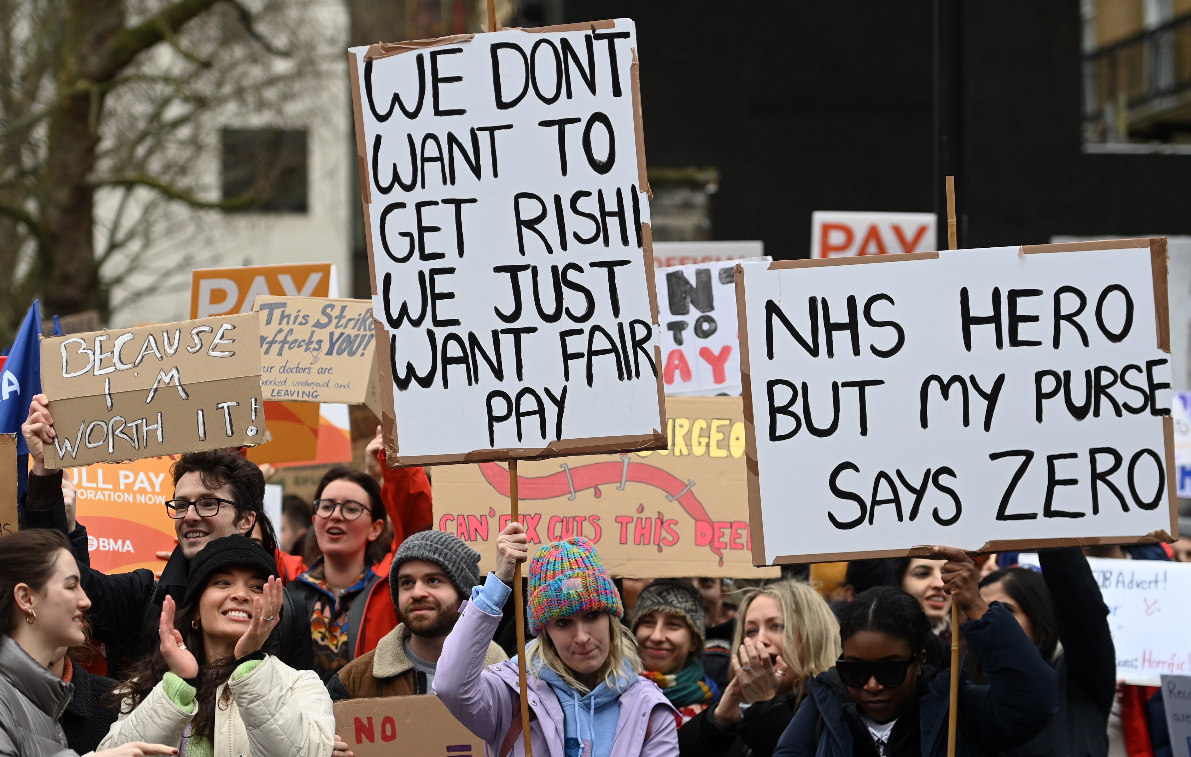 Nhs Pay Rise 2023 Best Smartwatches E0x0ka
