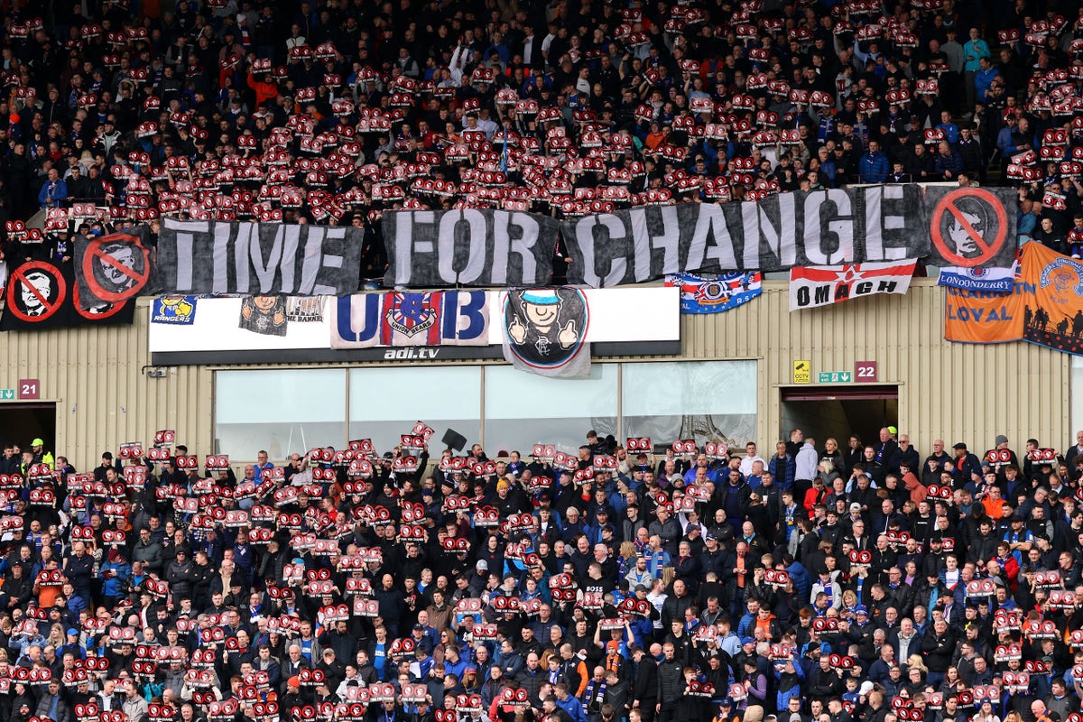 Michael Beale defends Rangers sporting director Ross Wilson after fan ...