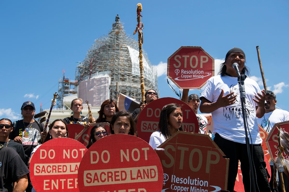 Apaches get new chance to argue mine will harm sacred sites | The ...