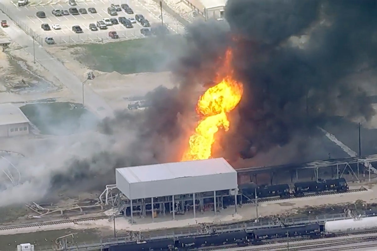Explosion, fire injure 1 at Houston-area chemical plant | The Independent